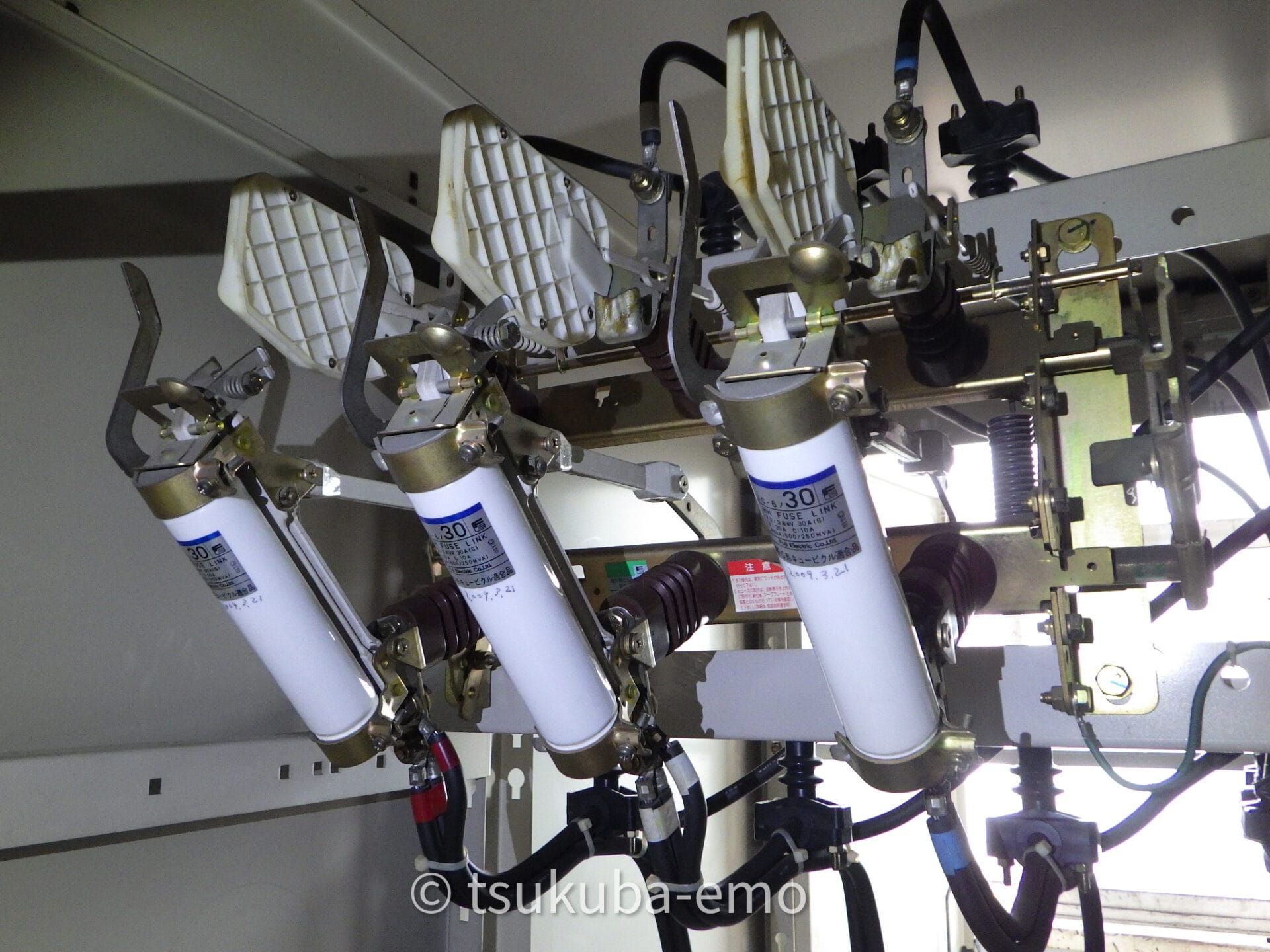 富士電機グリスべったり旧形LBSと新しい注油セット | とある電気管理の位相転移〜フェイズシフト〜